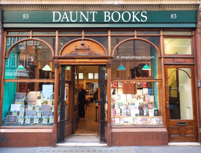 DAUNT BOOKS - S Marks The Spots