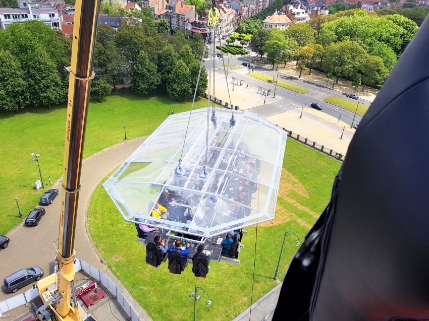 DINNER IN THE SKY - S Marks The Spots